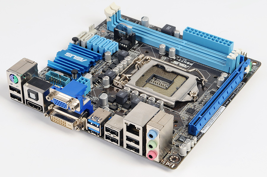 Обзор материнской платы ASUS P8H77-I