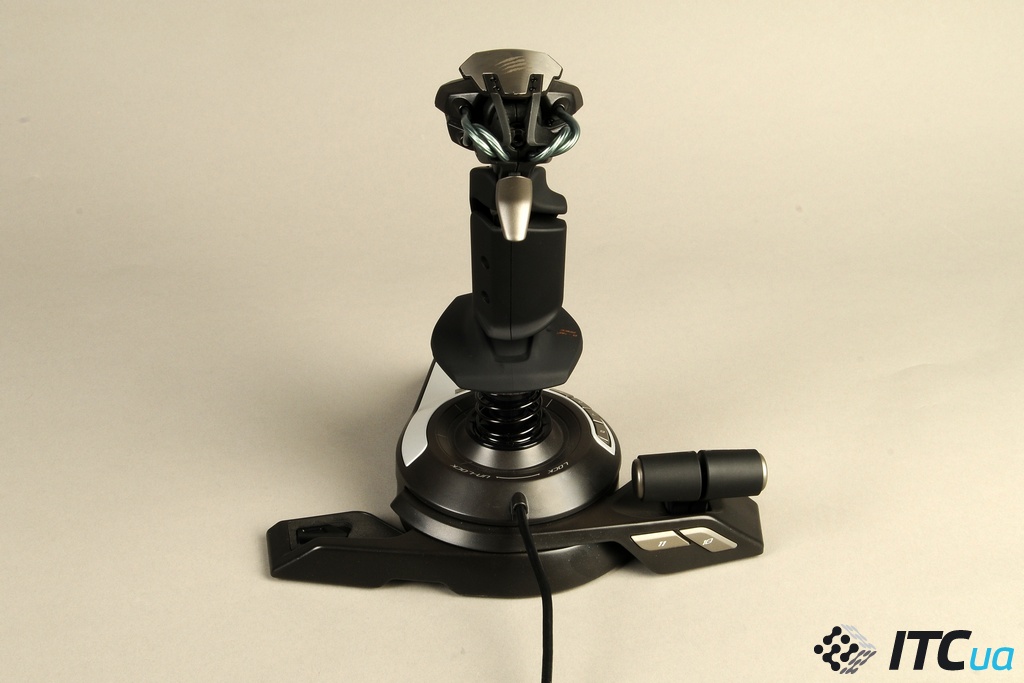 Cyborg F.L.Y. 5 Flight Stick – джойстик-трансформер для sci-fi симуляторов