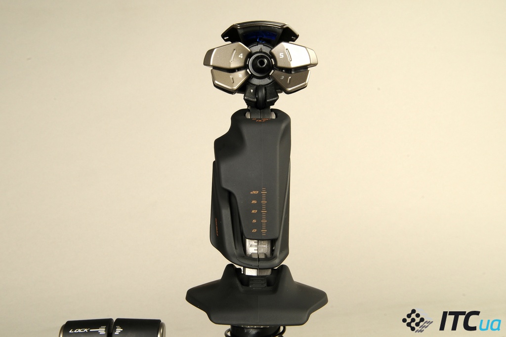 Cyborg F.L.Y. 5 Flight Stick – джойстик-трансформер для sci-fi симуляторов