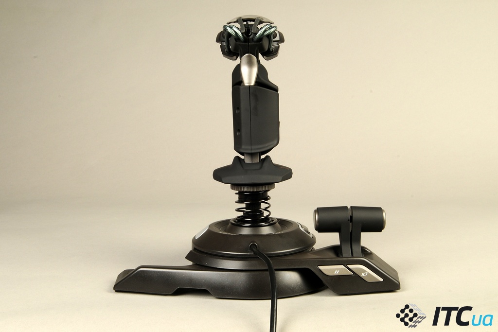 Cyborg F.L.Y. 5 Flight Stick – джойстик-трансформер для sci-fi симуляторов