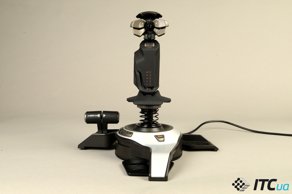 Cyborg F.L.Y. 5 Flight Stick – джойстик-трансформер для sci-fi симуляторов