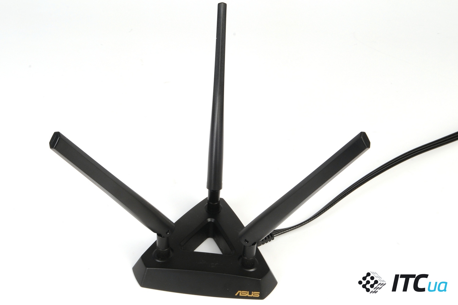 Экспресс-обзор беспроводного маршрутизатора ASUS RT-AC66U