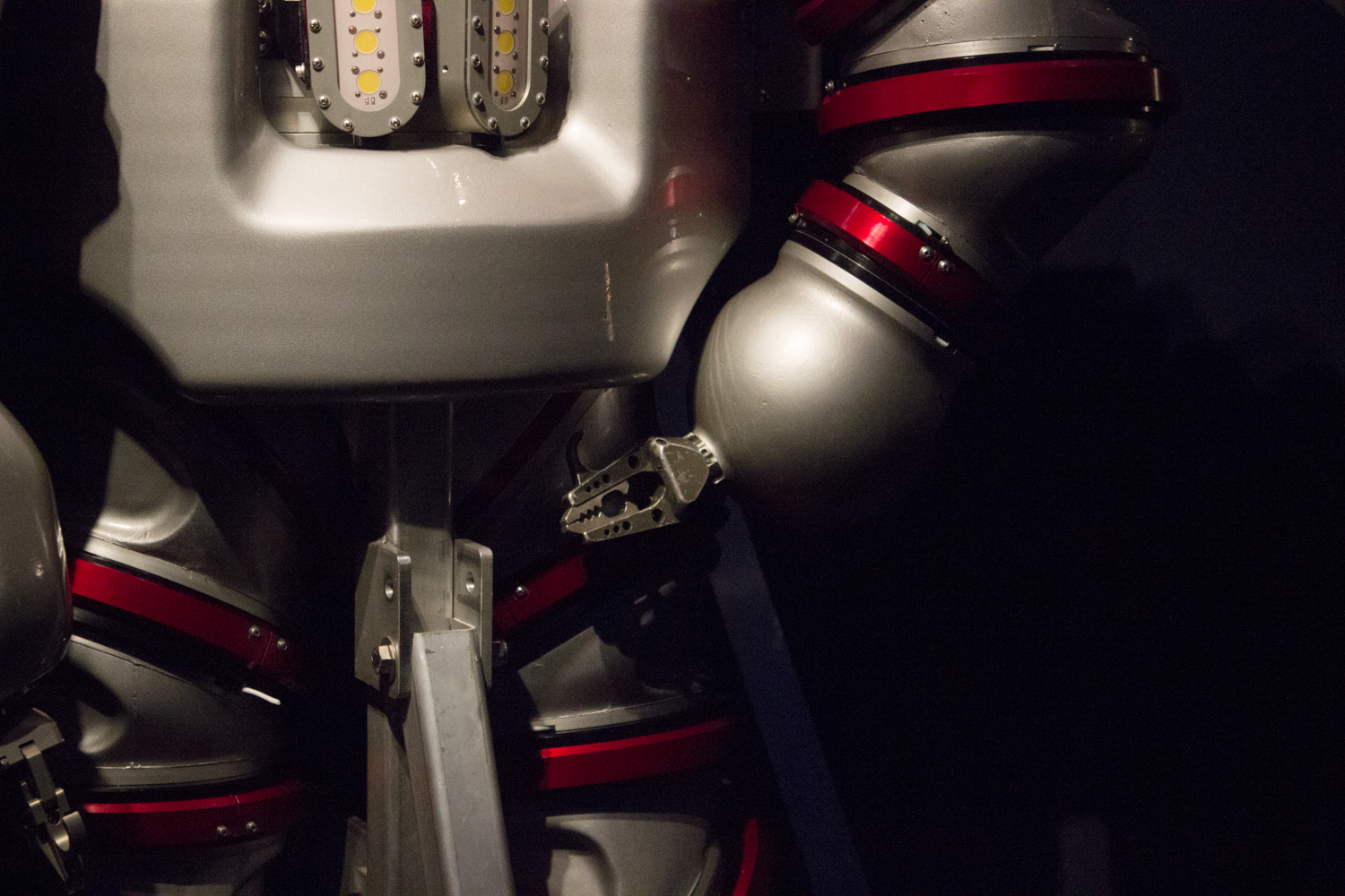 Exosuit – высокотехнологичный экзоскелет для погружения на глубину ...