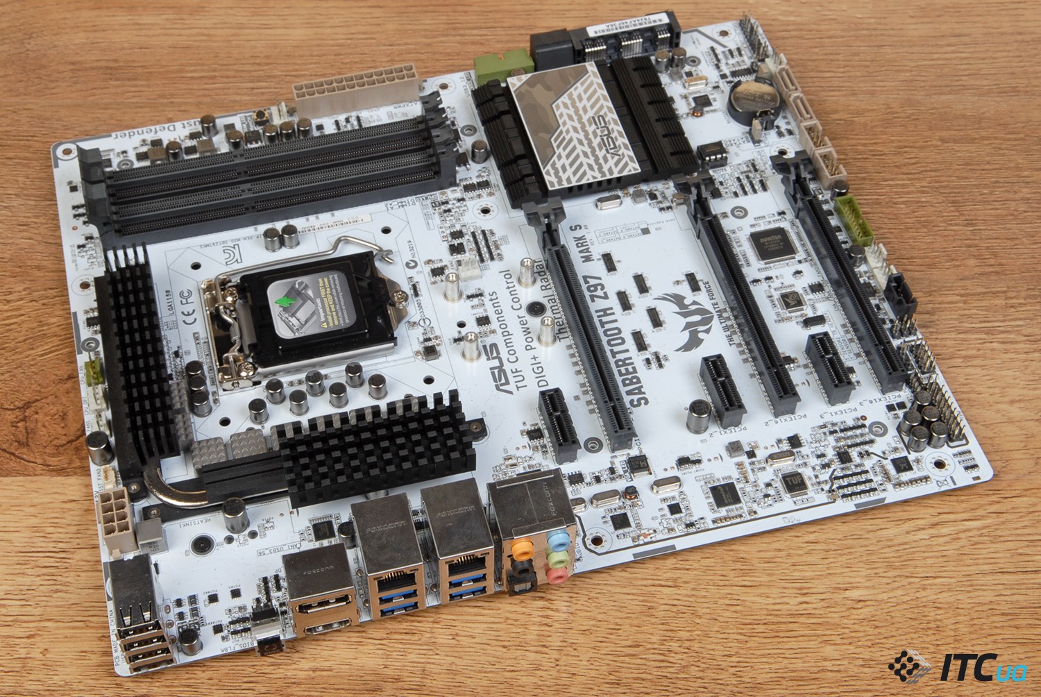 Обзор материнской платы ASUS SABERTOOTH Z97 MARK S