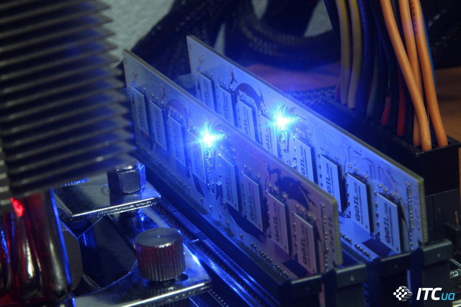 Первый взгляд на комплект памяти GeIL Dragon RAM DDR4-3000 8 ГБ