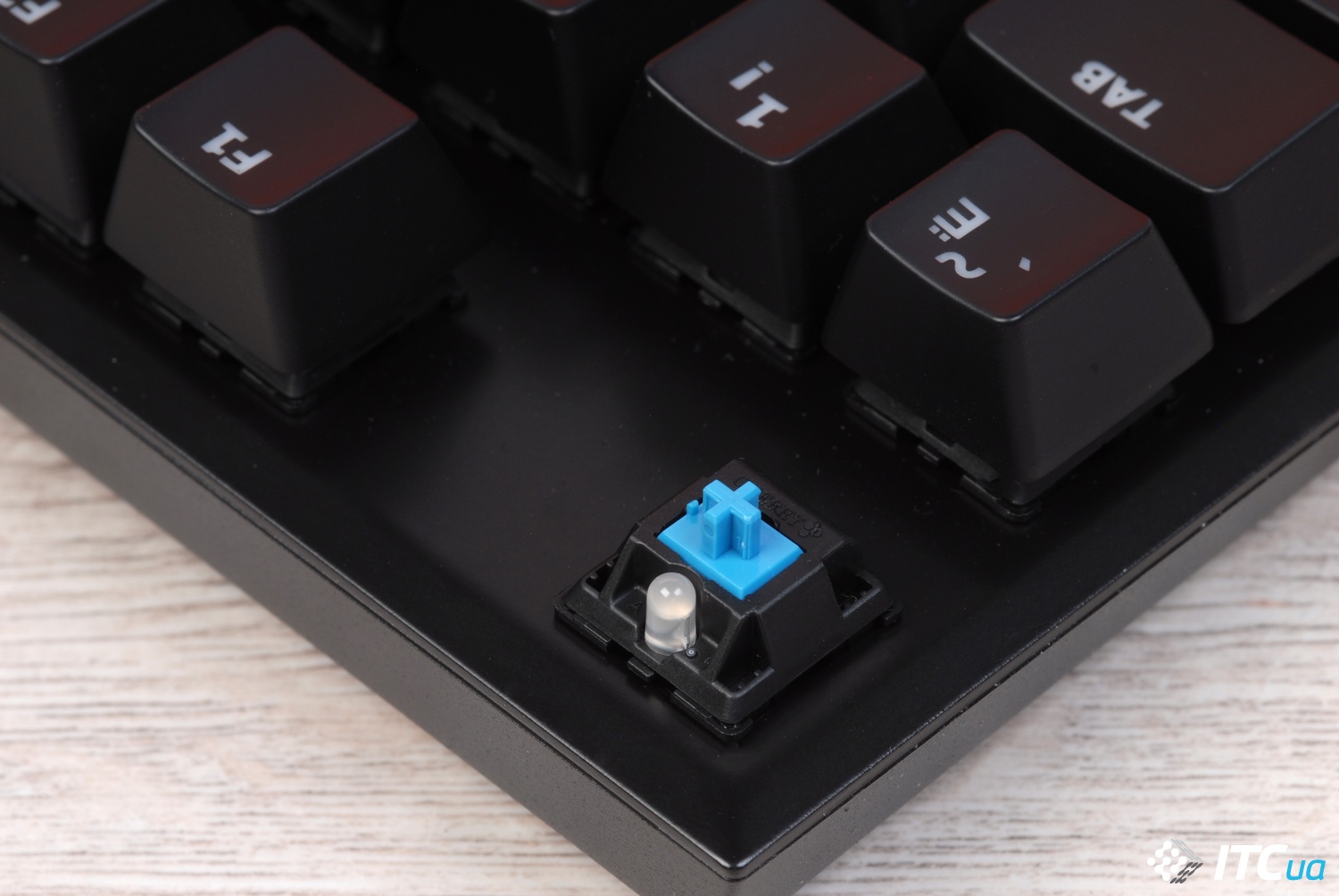 Cherry MX Blue, Brown i Red – czym różnią się przełączniki mechaniczne ...