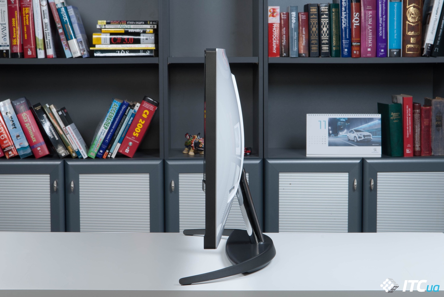 Обзор монитора Philips BDM3490UC