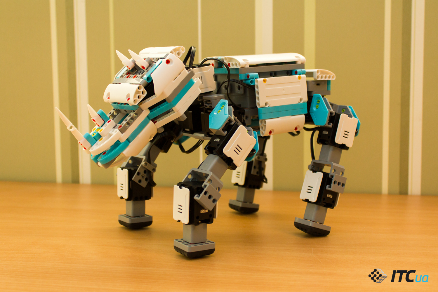 Обзор робота UBTECH Jimu (Inventor Edition)