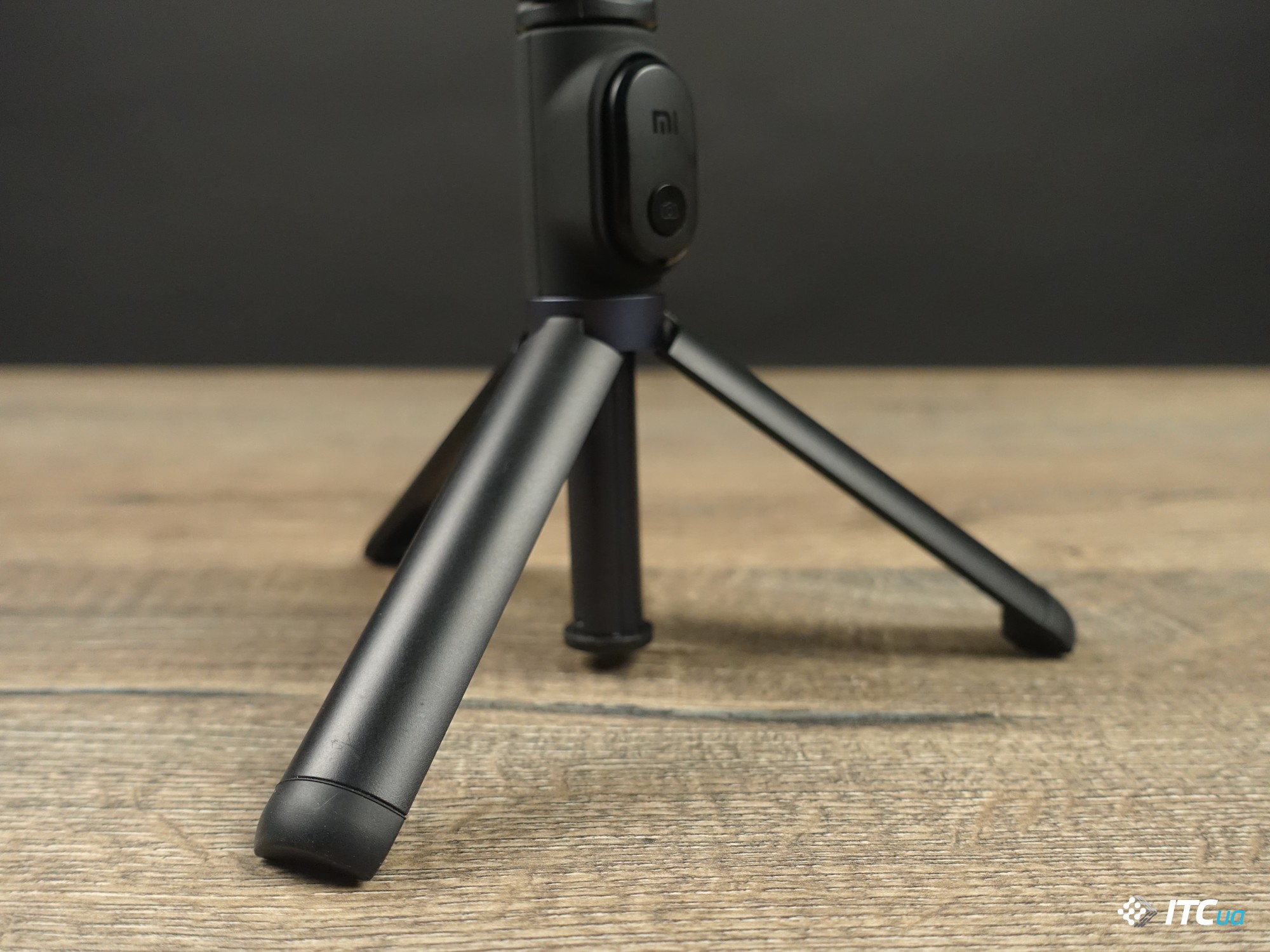 Обзор Xiaomi Bracket Self-timer: для отпуска и не только