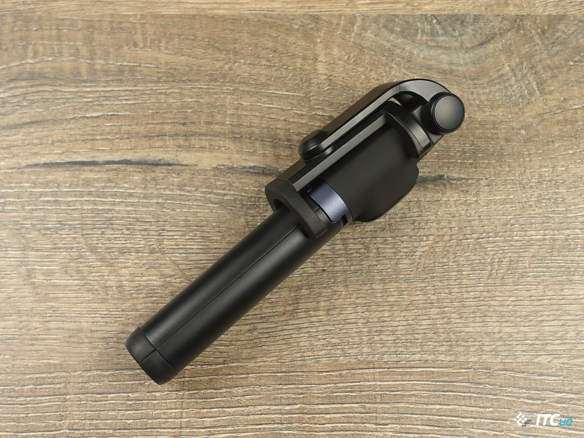 Обзор Xiaomi Bracket Self-timer: для отпуска и не только