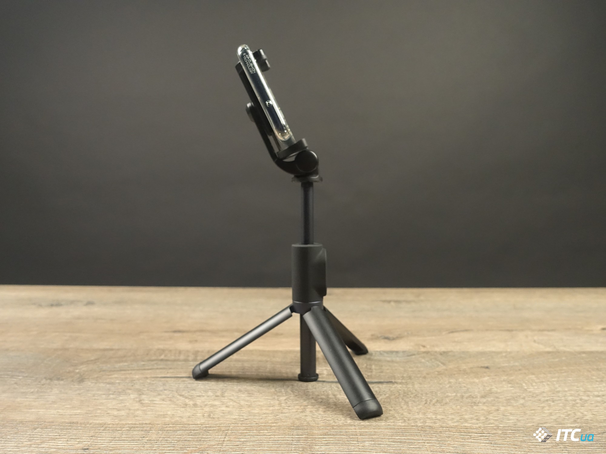 Обзор Xiaomi Bracket Self-timer: для отпуска и не только