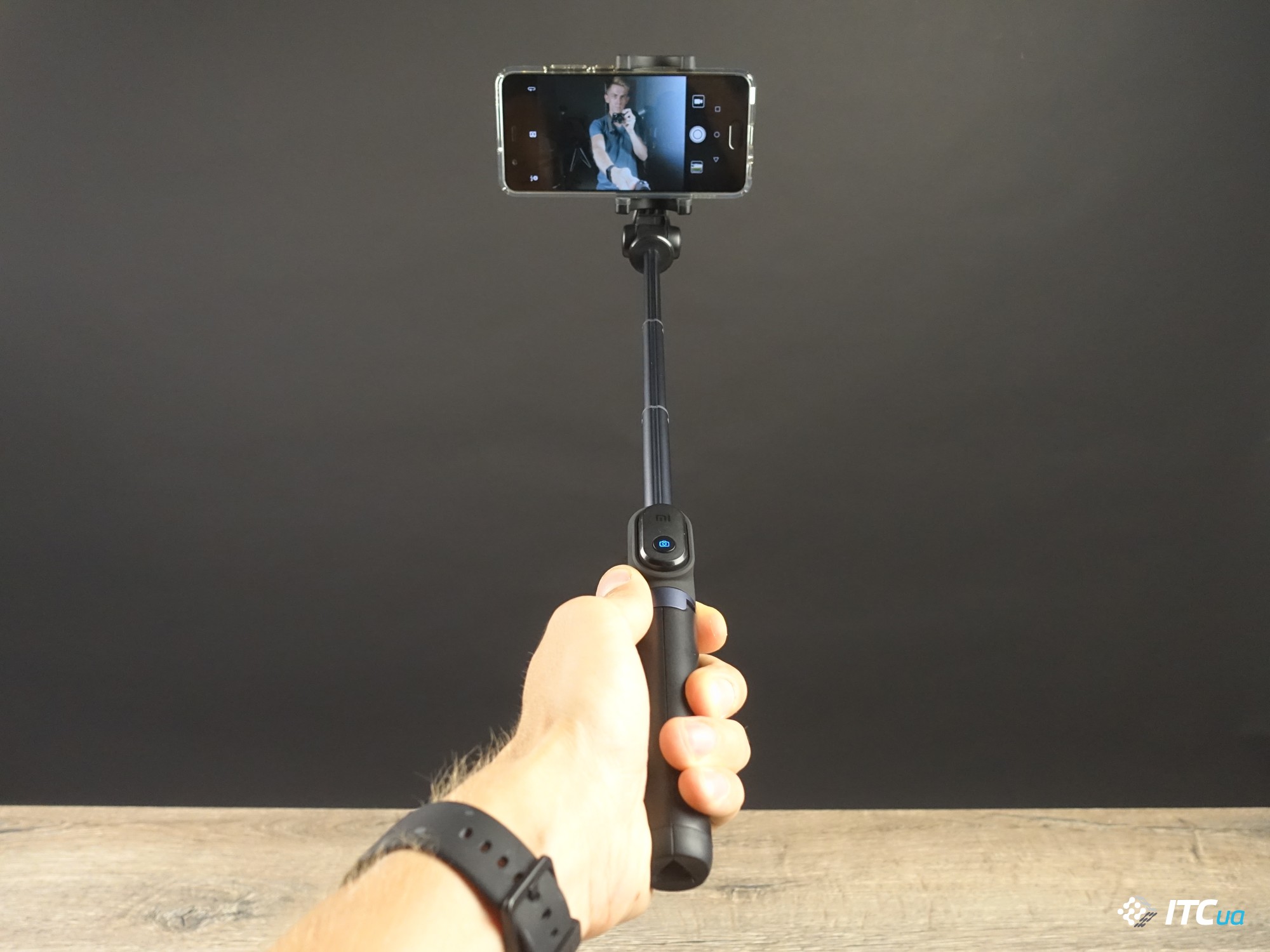 Обзор Xiaomi Bracket Self-timer: для отпуска и не только