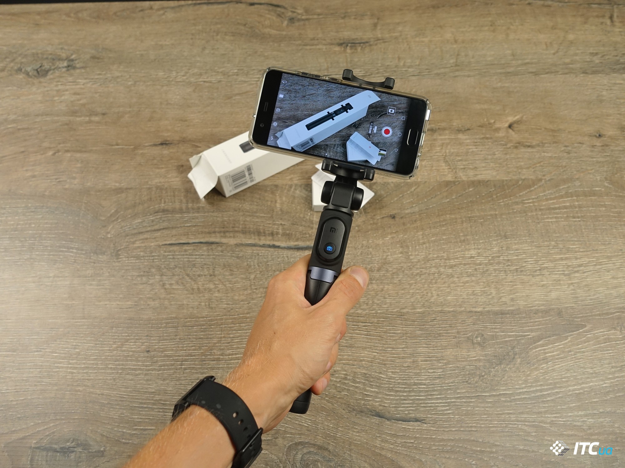 Обзор Xiaomi Bracket Self-timer: для отпуска и не только