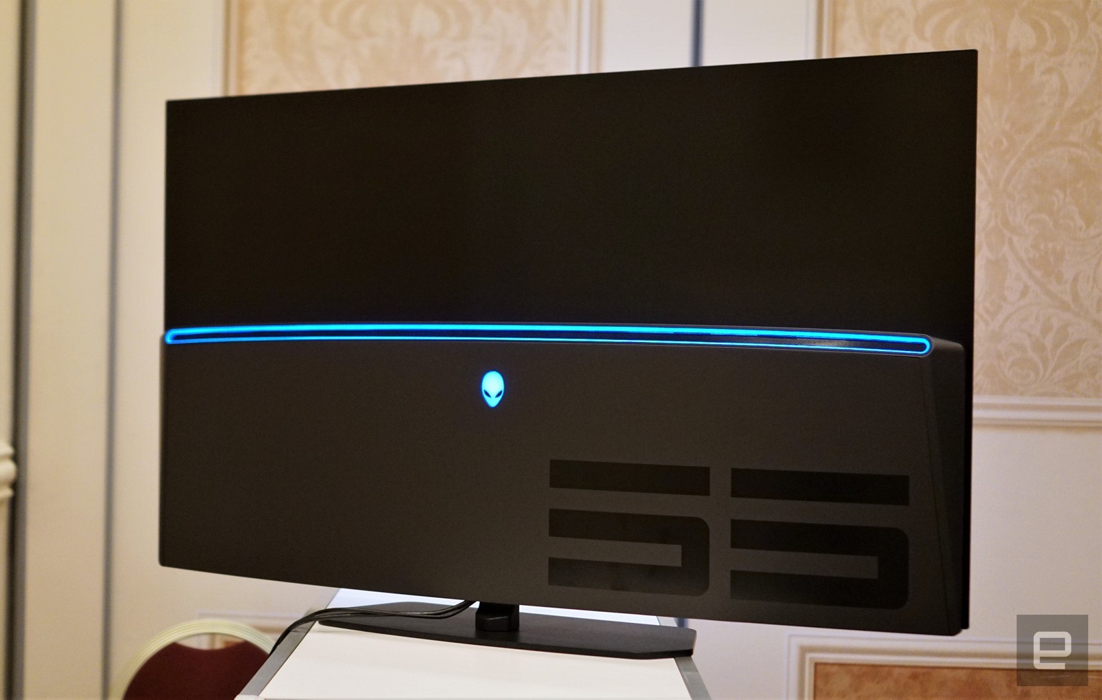 Alienware показала 55-дюймовый игровой 4K OLED монитор