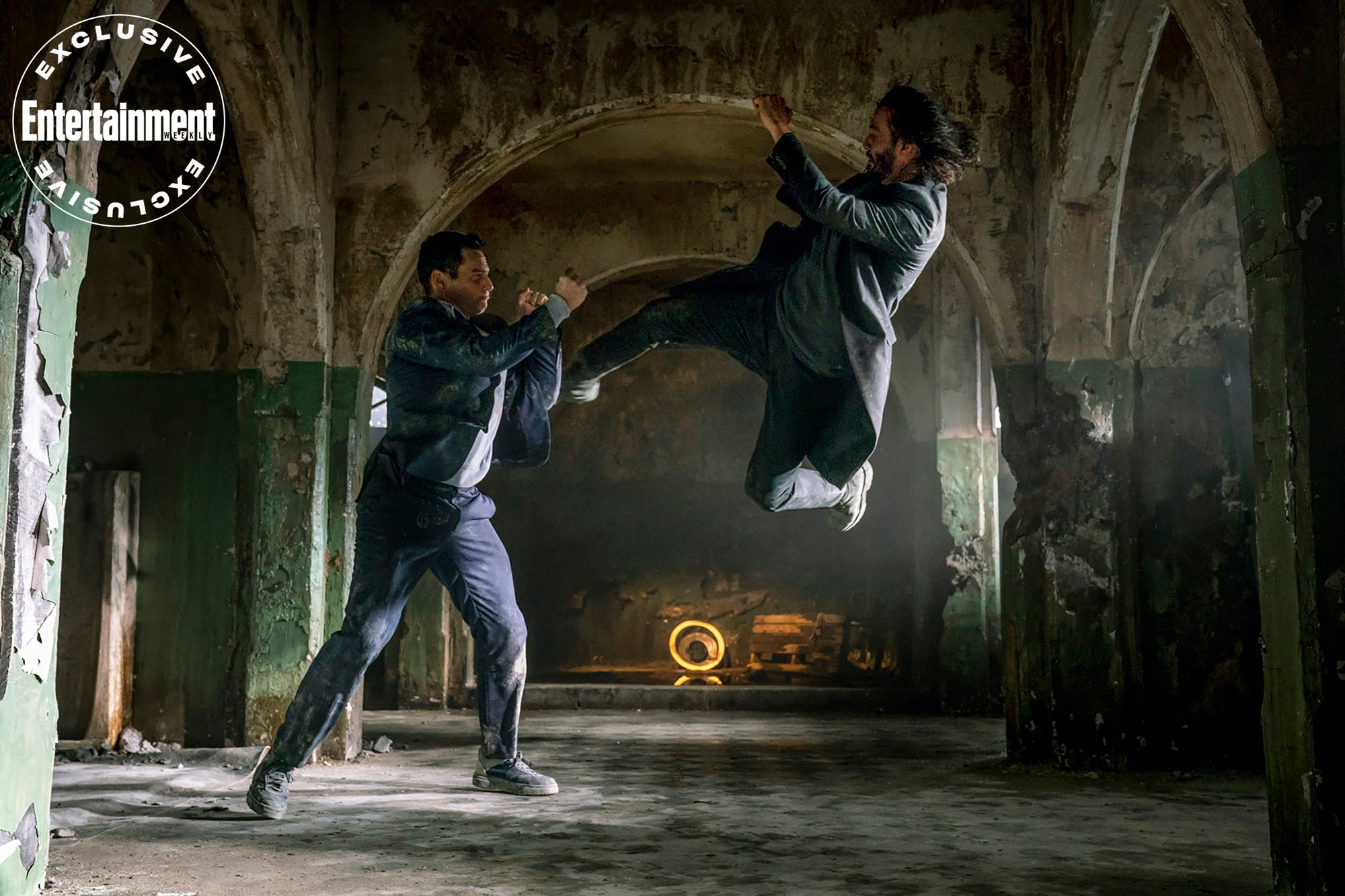 Warner Bros. опубликовала новые тизер, постеры и кадры фильма «Матрица ...