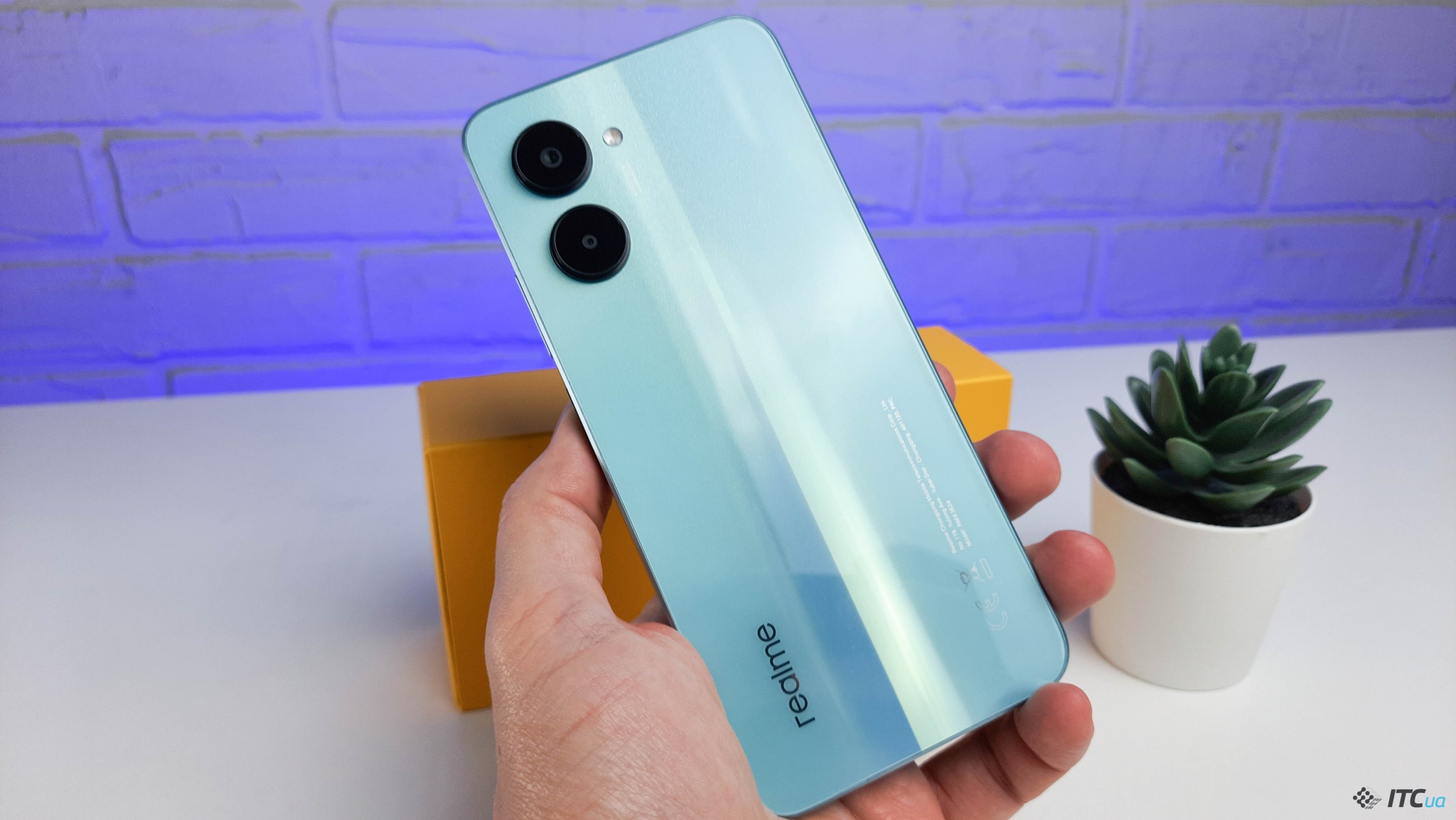 Обзор realme С30s и C33: яркие ультрабюджетники с портами microUSB - ITC.ua