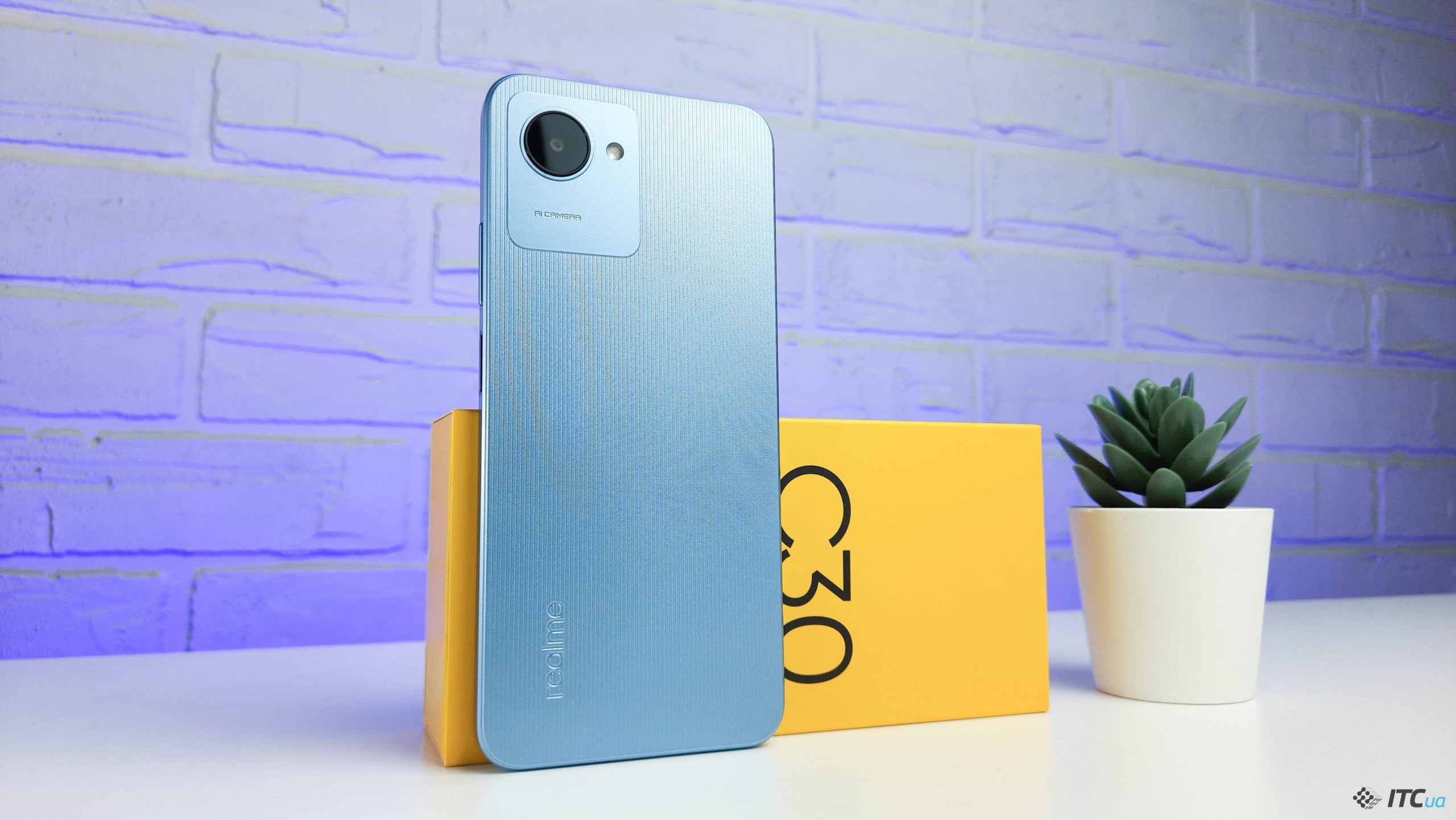 Обзор realme С30s и C33: яркие ультрабюджетники с портами microUSB - ITC.ua