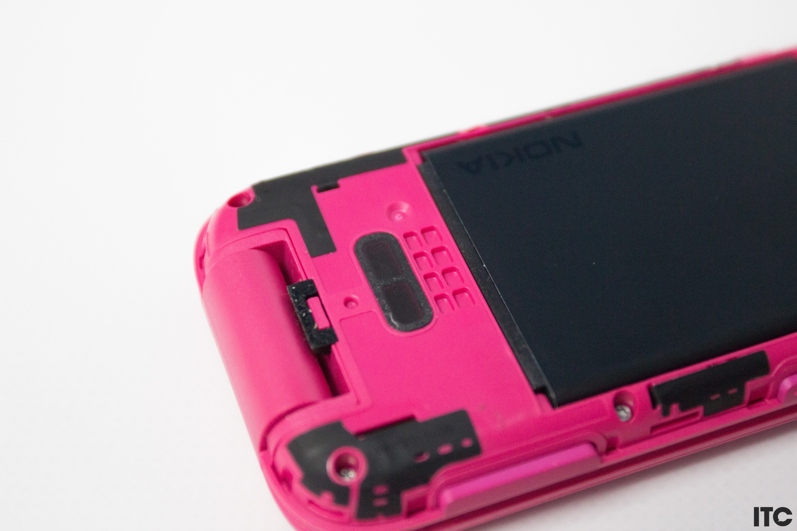 Обзор Nokia 2660 Flip: раскладной телефон для уставших от Интернета и ...