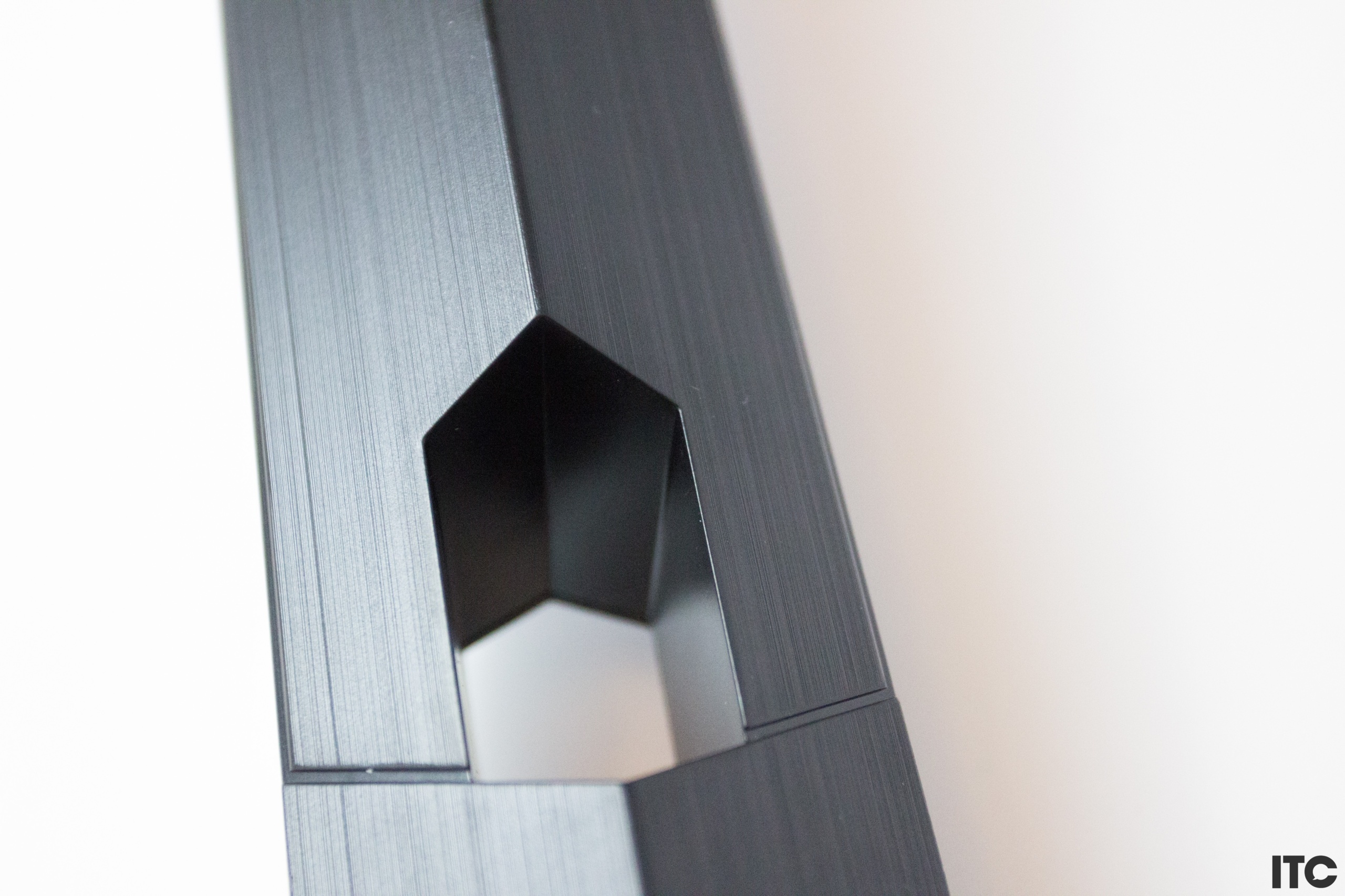 Обзор MSI Optix G274QPF-QD: бюджетный 2K-монитор з поддержкой HDR для ...