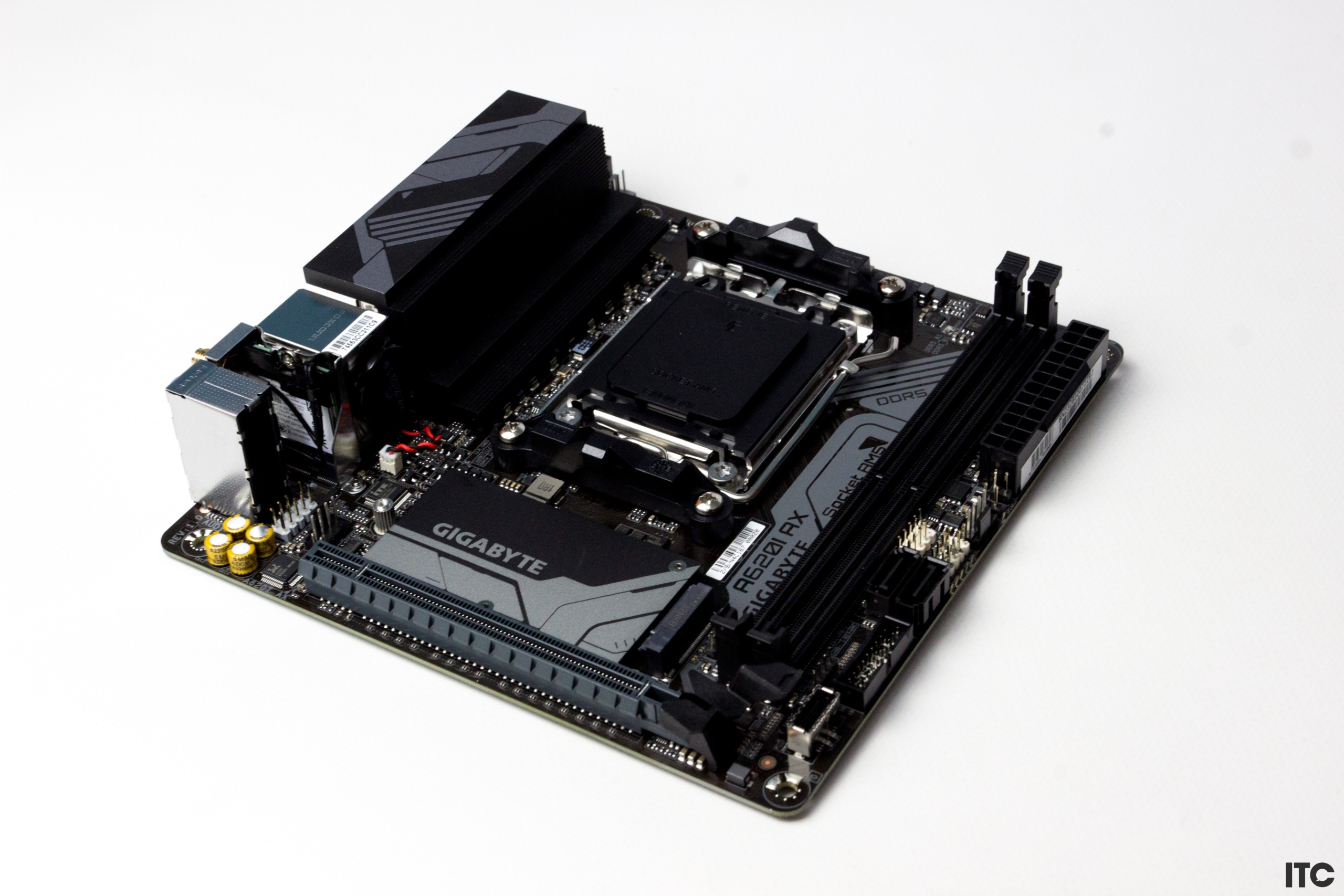 Gigabyte A620I AX review: compact and functional mini-ITX motherboard