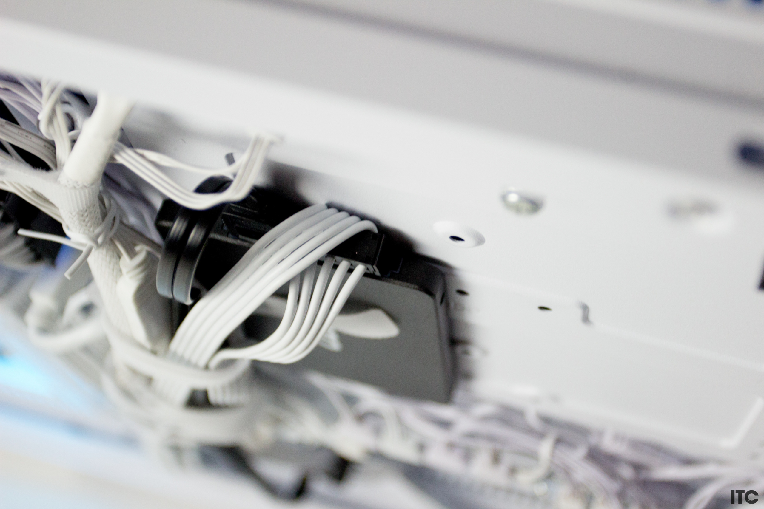 MSI Project Zero kit review: B650M PROJECT ZERO motherboard and stylish ...