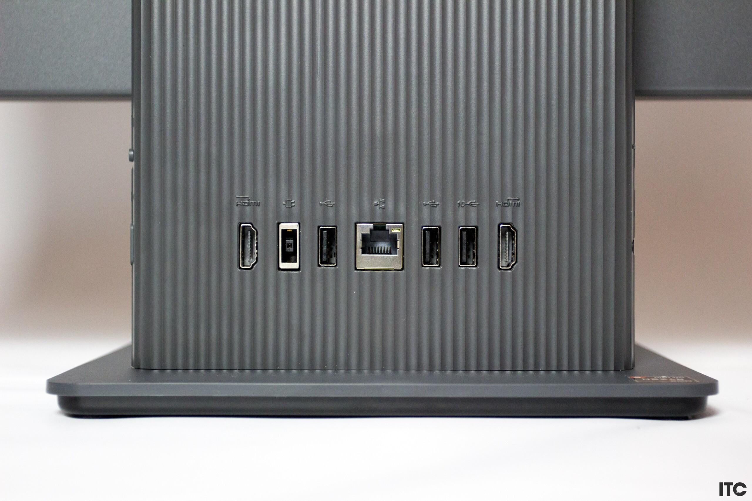 Lenovo IdeaCenter AIO 27ARR9 review: the right computer for the office ...