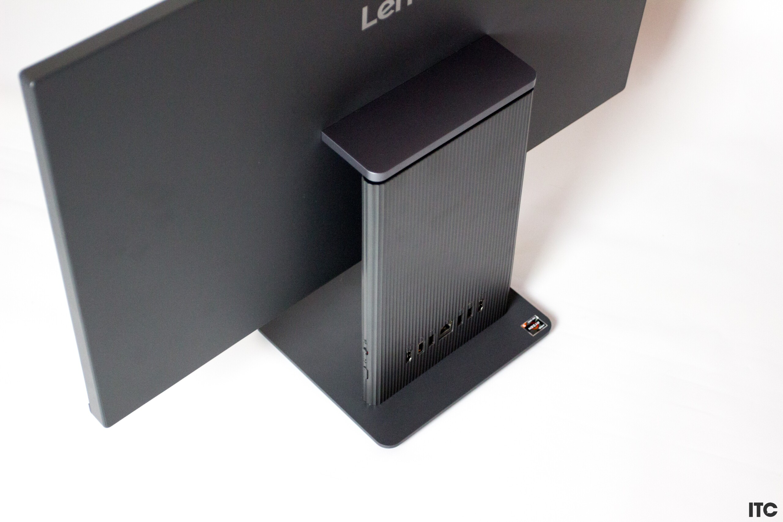 Lenovo IdeaCenter AIO 27ARR9 review: the right computer for the office ...