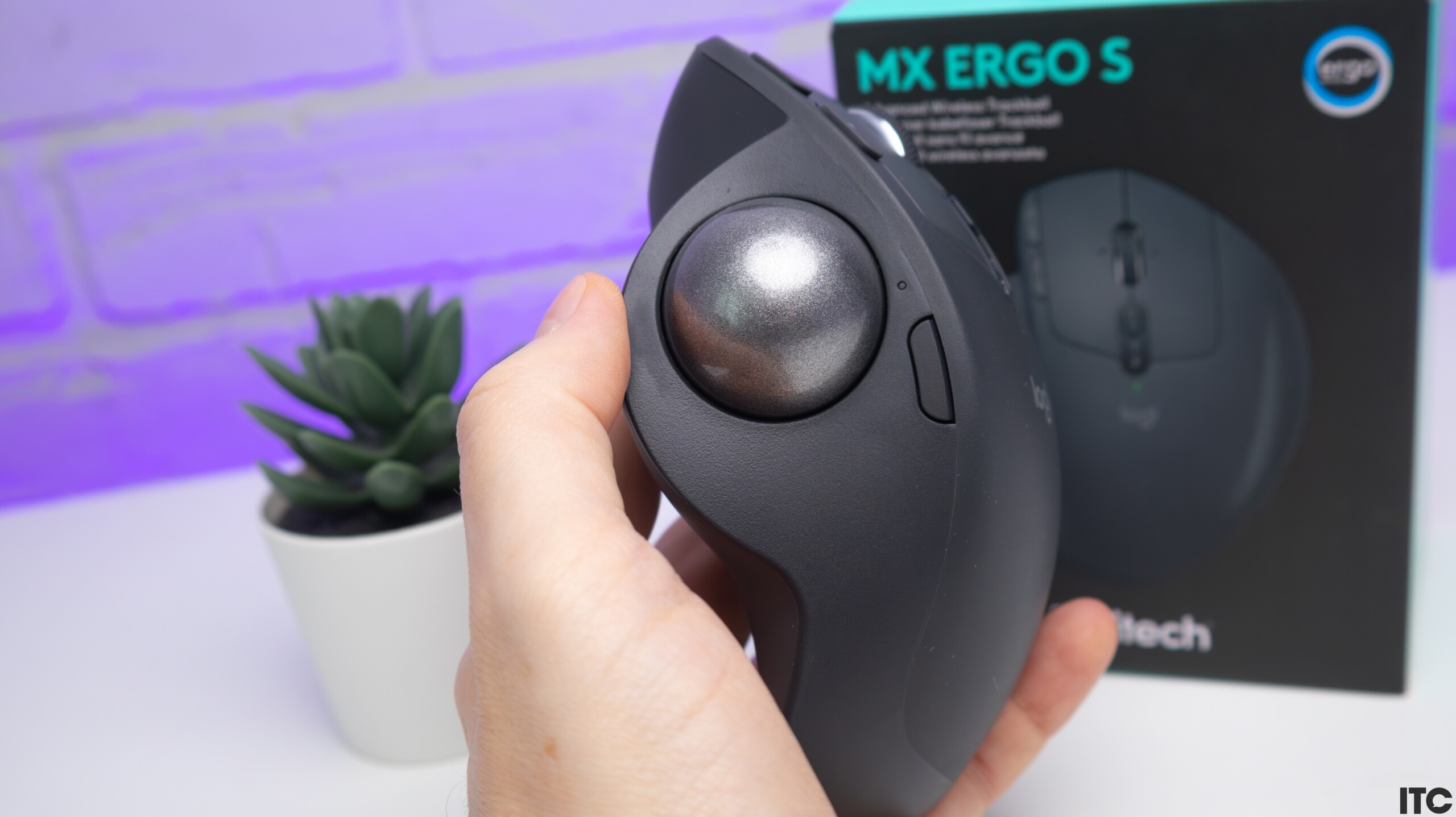 Logitech MX Ergo S review: is it worth choosing a trackball over a mouse?